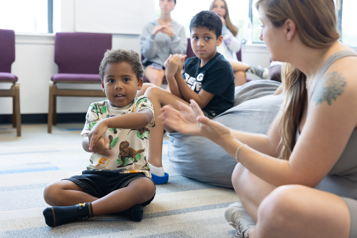 Community ASL Classes | The Learning Center for the Deaf